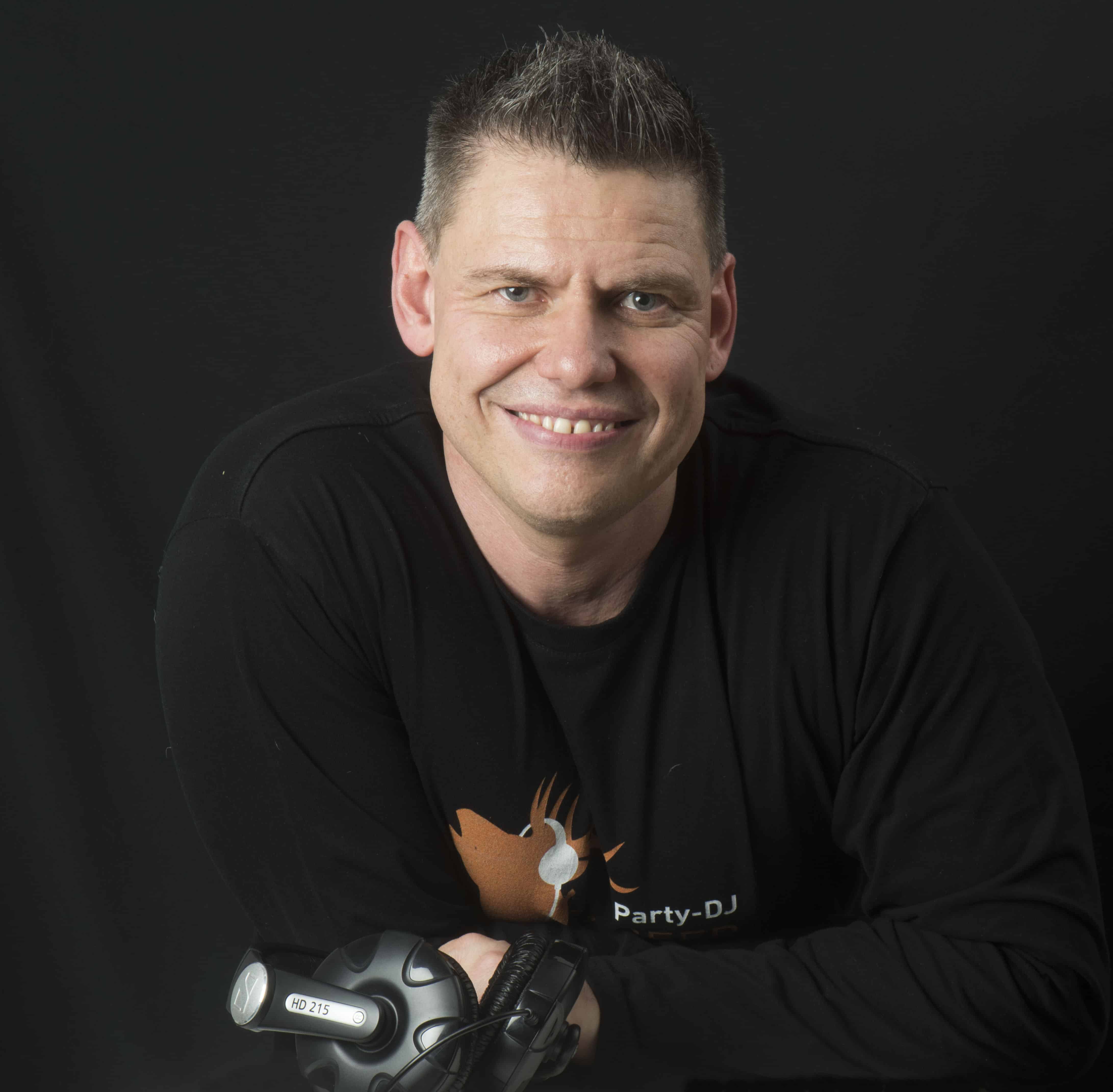 DJ Deer | Hochzeit Profis gesucht | Hochzeitdienstleiter